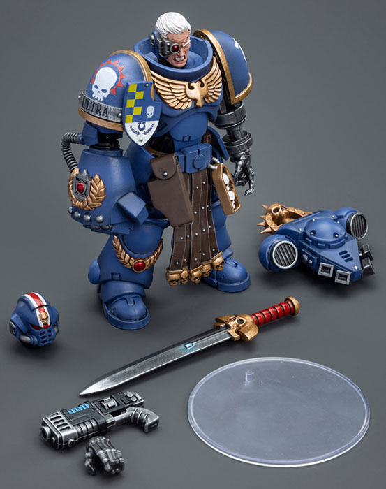 Ultramarines Lieutenant with Power Fist 1/18 Scale | Warhammer 40K ...