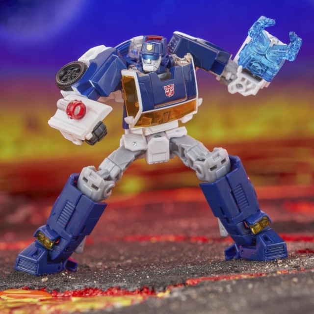 Rescue Bots Universe Autobot Chase Deluxe Class | Transformers: Legacy ...