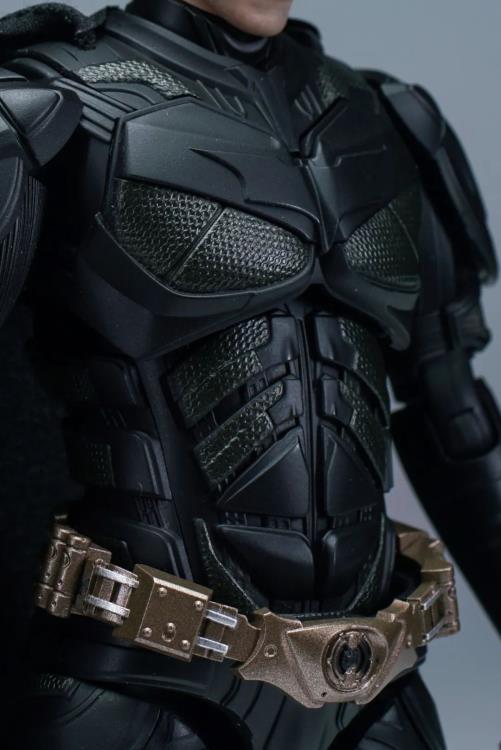 Batman and Bat-Signal Deluxe Model Kit 1/12 Scale | Batman: The Dark ...