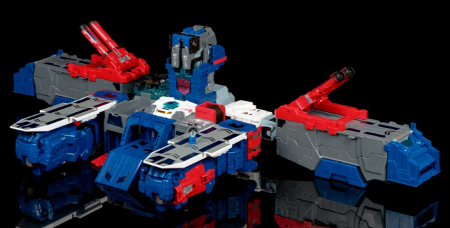 Fortress Maximus | Titans Return Transformers Figure | Toygeek