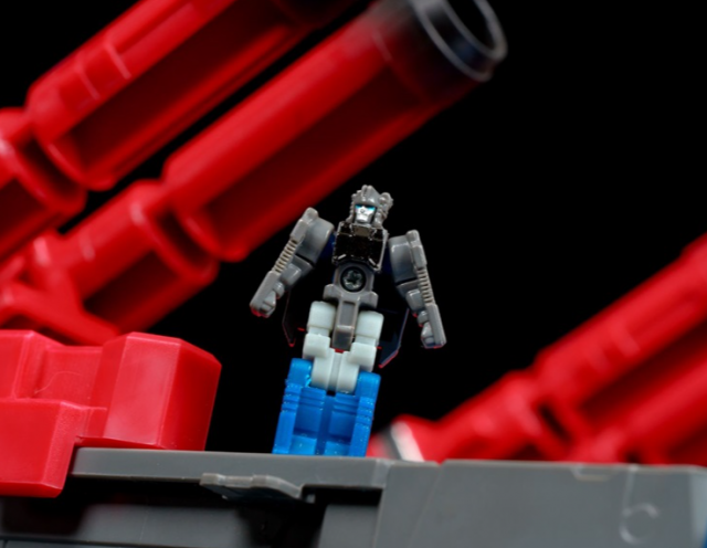 Fortress Maximus | Titans Return Transformers Figure | Toygeek