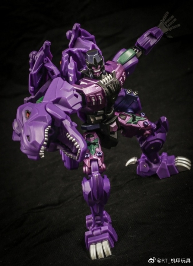 RT-02 Tyrant | Robot Toys