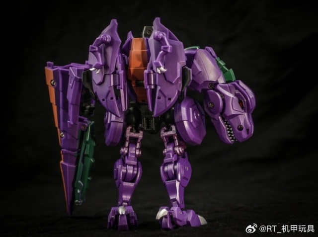 RT-02 Tyrant | Robot Toys