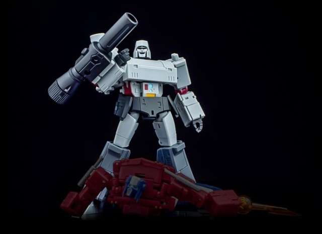 MS-B36D Doomsday | Magic Square 3rd Party Legends Class Figure | Toygeek