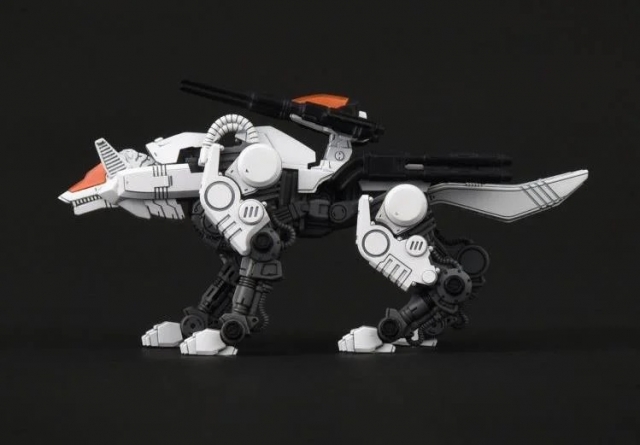 RMZ-003 Command Wolf Model Kit 1/100 Scale | Zoids Realize Model | Takara Tomy