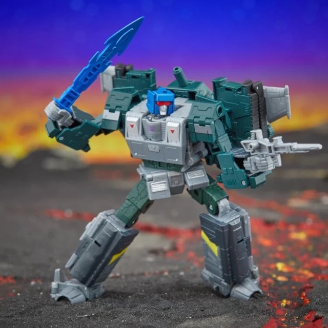 Overcharge | Transformers Legacy Figure by Hasbro | Toygeek