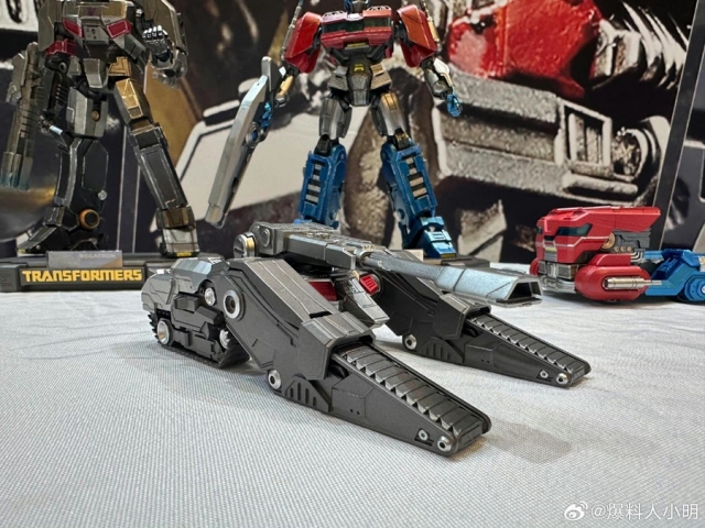 Megatron Tank Mode Statue | Transformers: One | Way Studios