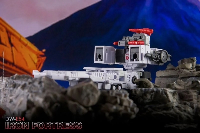 DW-E54 Iron Fortress | Dr Wu 3rd Party Transformers Figure | Toygeek