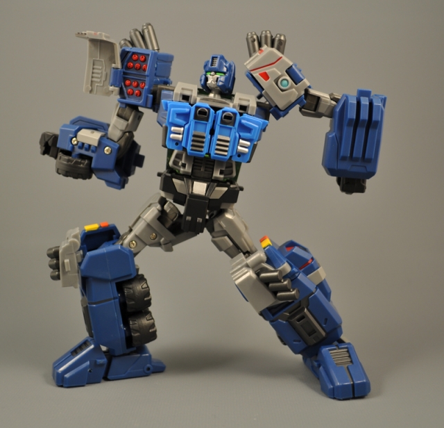 WB002 Steelcore | Fansproject Warbot | TFSource