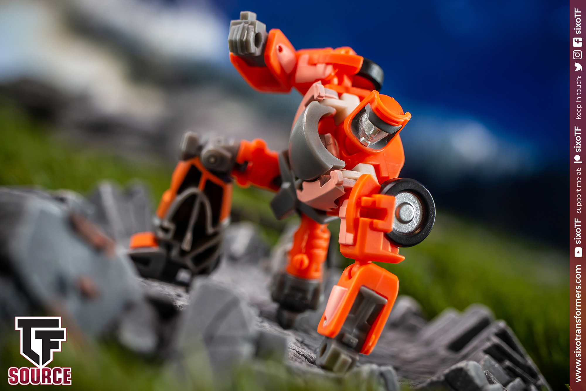 Gallery: DNA Design DK-24 upgrade kit for SS86 Grimlock