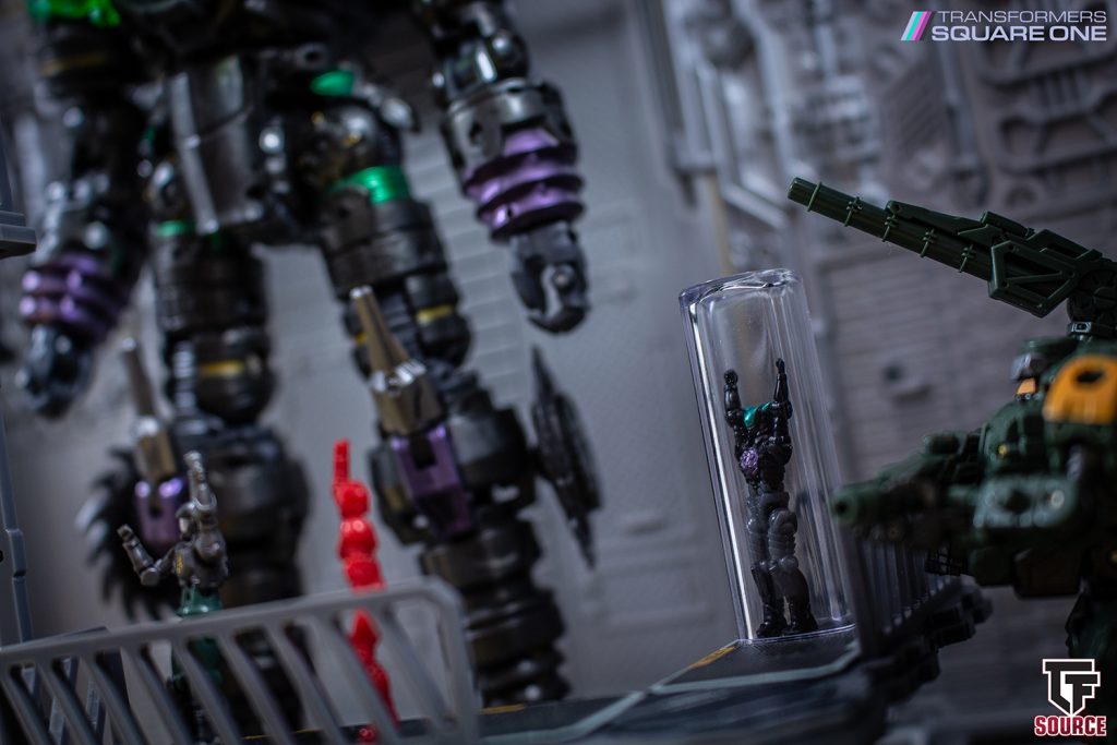 Gallery: Diaclone Warudalegion Ripper - Dark Cathode