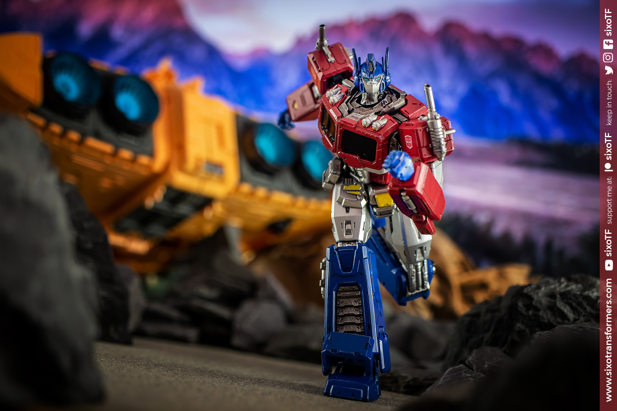 Gallery: threezero MDLX Optimus Prime