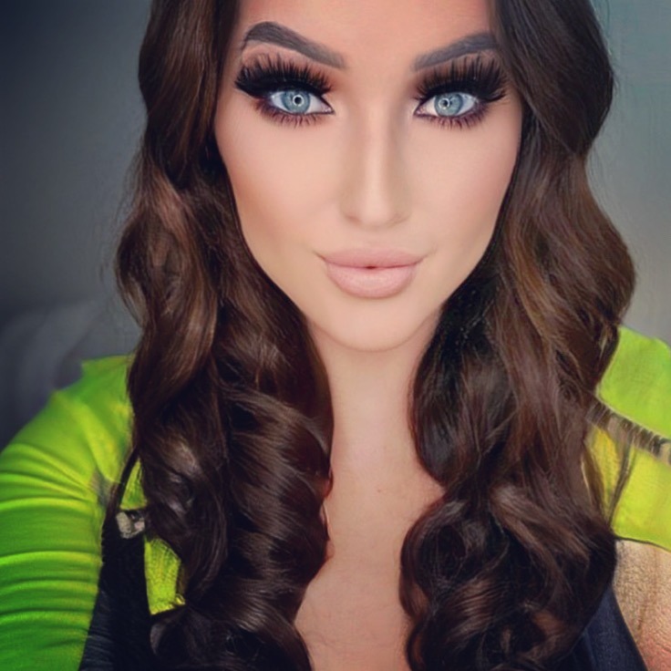 Alexandra Todhunter | Canada | The Fashion Hero