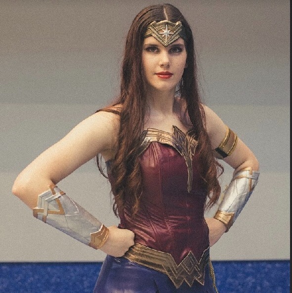 Jessica de Kort | Canada | The Fashion Hero