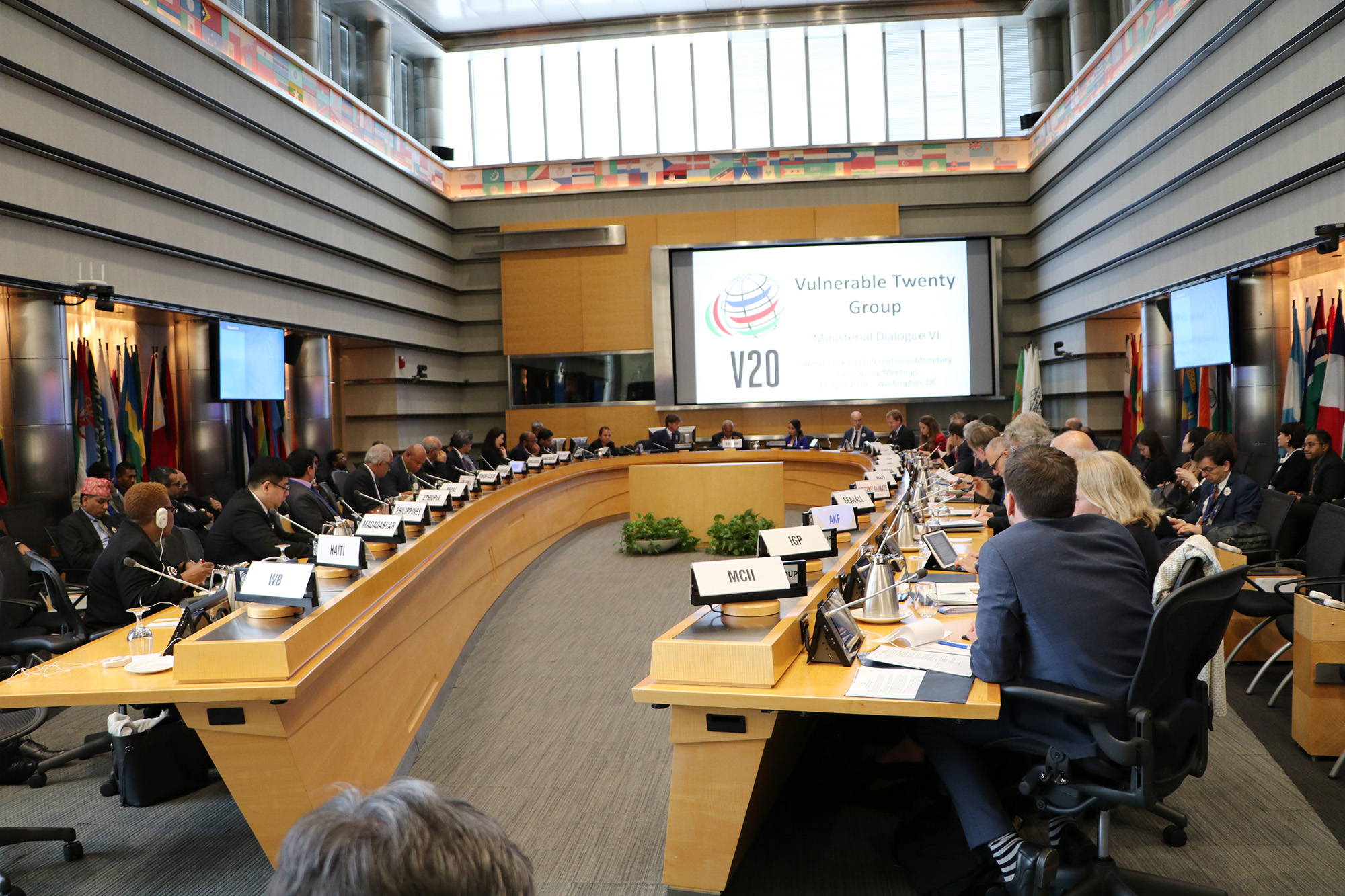 Sri Lankan Delegation meet with IMF in Washington DC - The Morning ...