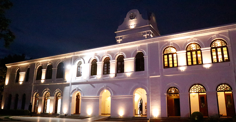 Arcade Independence Square: exemplary colonial elegance or story of ...