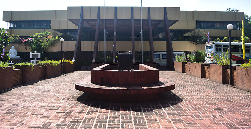 Exploring Colombo’s finest book reserve - The Morning - Sri Lanka News