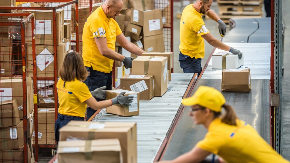 Immigration: No visas for low-skilled workers, government says - The ...