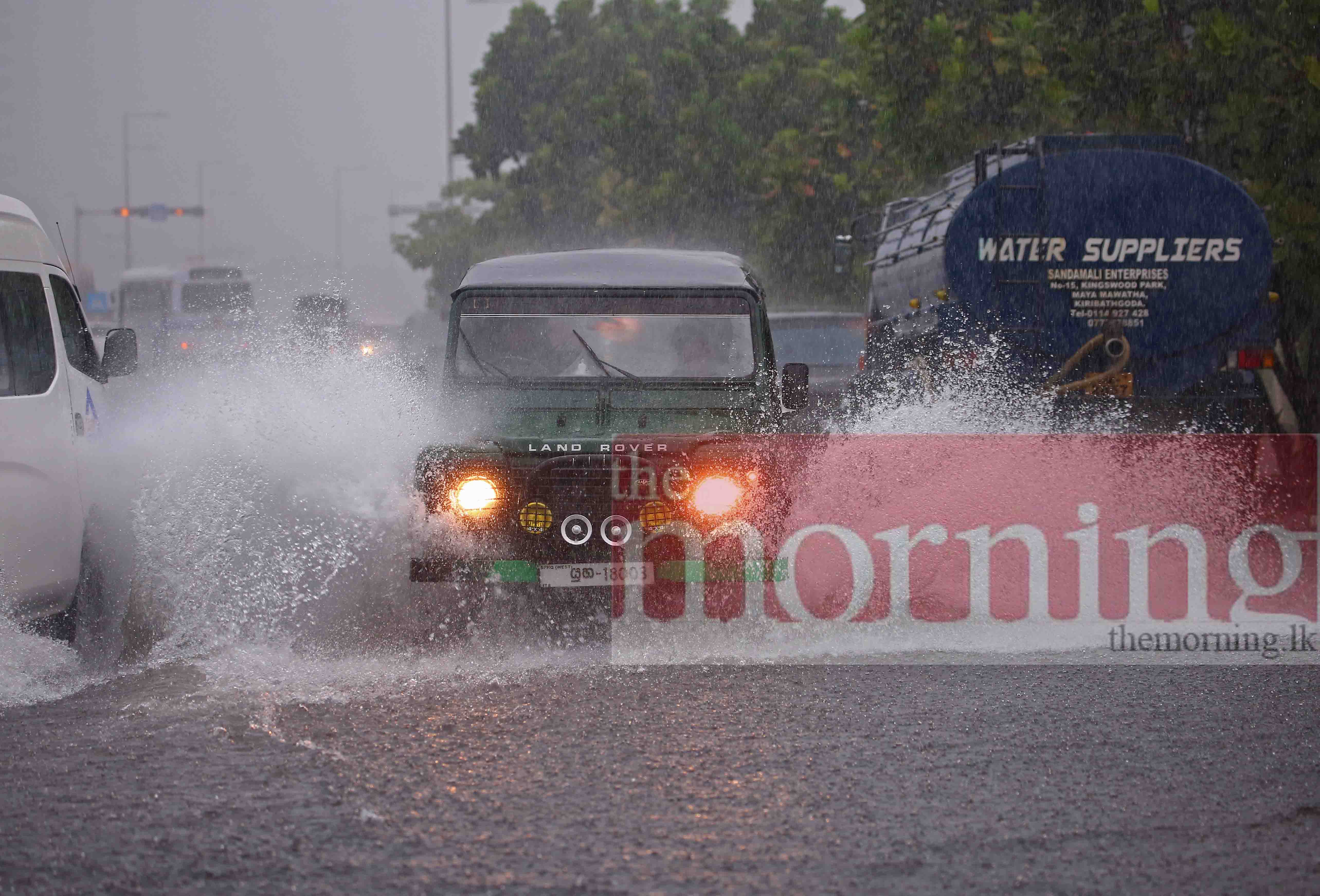 Roads in Colombo inundated due to heavy rains - The Morning - Sri Lanka ...