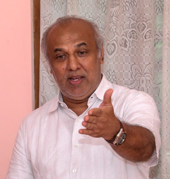 Hakeem pledges to support Muslim women in politics - The Morning - Sri ...