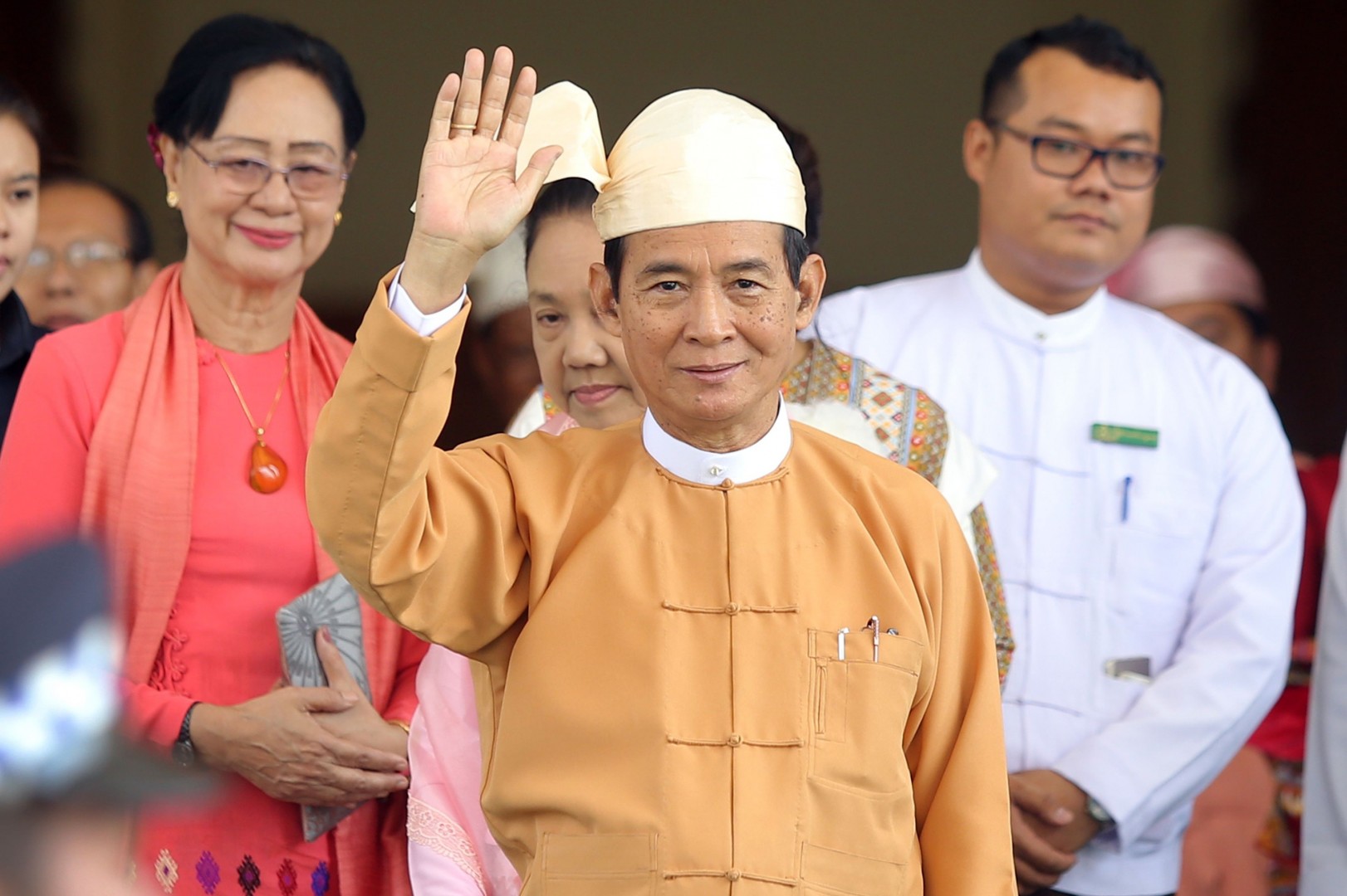 Myanmar’s President confers honorary titles on SL monks - The Morning ...