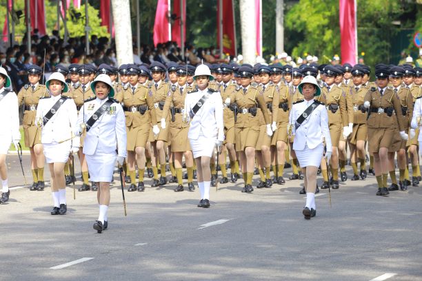 Sri Lanka police female cadre | Facing workplace discrimination - The ...