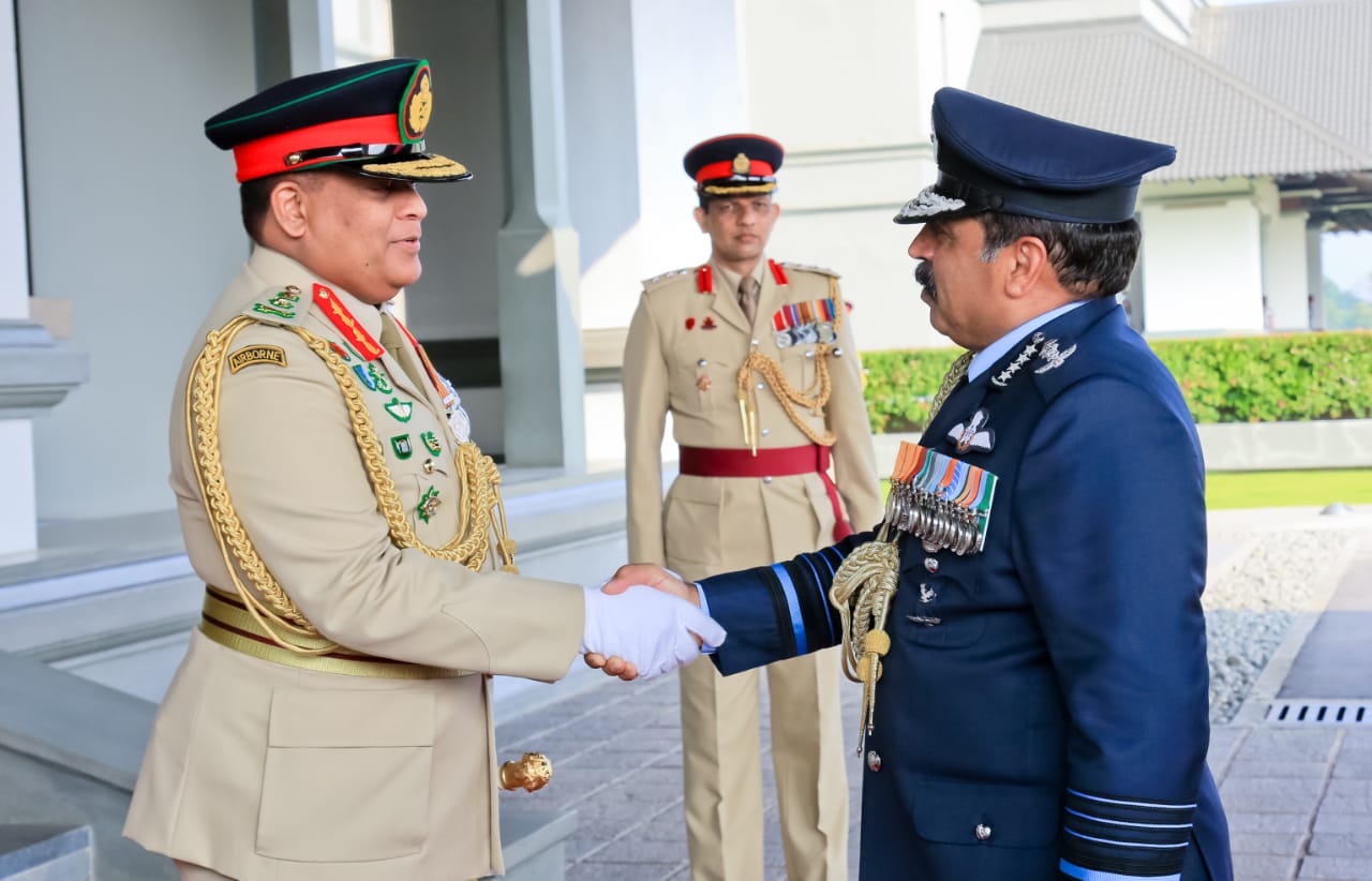 Indian Air Force Chief calls on Army Commander - The Morning - Sri ...