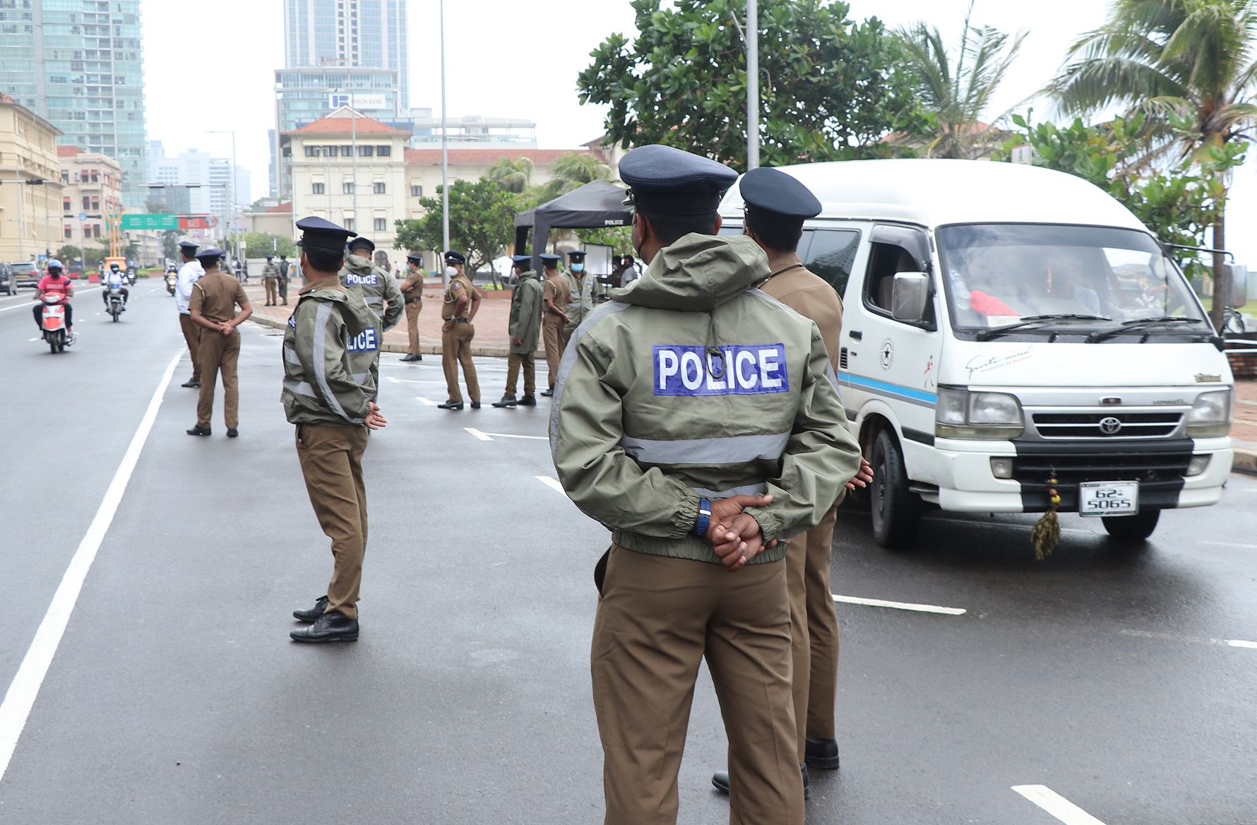 Minimum 6 cops per Cabinet Minister - The Morning - Sri Lanka News