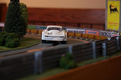 revell-monogram-slot-car-corvette-grand-sport-road-america-1964 ...