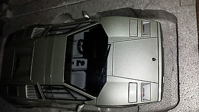 1-18-autoart-lamborghini-countach-25th-anniversary-silver-lamborghini ...