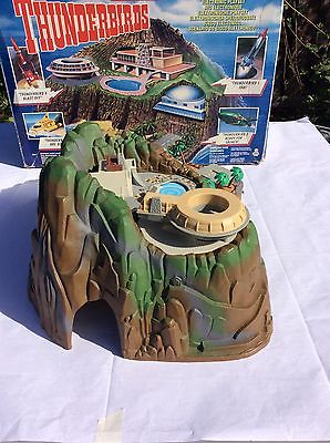 thunderbirds-tracy-island-by-matchbox-1992-with-diecast-tb-1-2-3-4-v-g ...