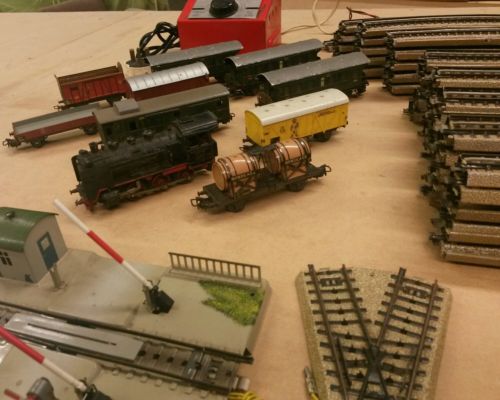 Vintage Marklin HO Gauge 100+ piece Train set die-cast track - VERY ...
