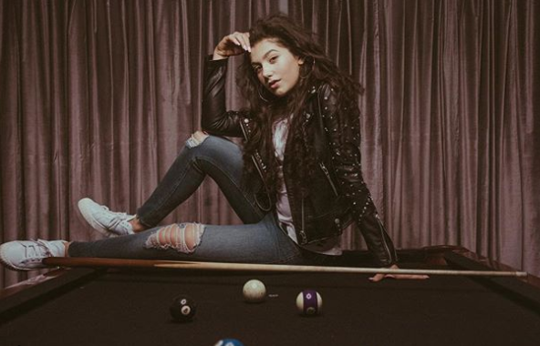 18-Year-Old Singer Caroline Romano Talks Inspirations and Music Career