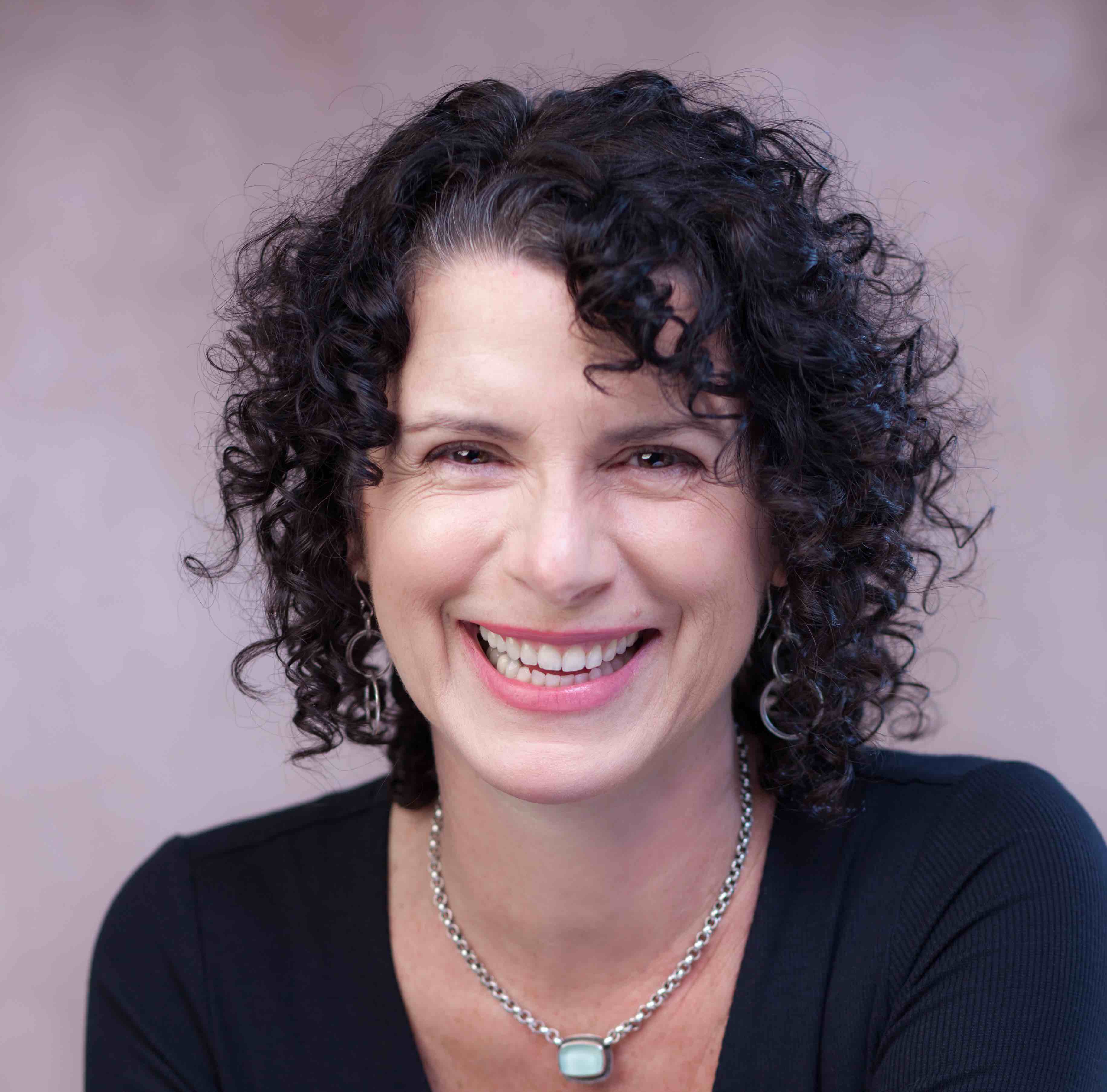 Stephanie Field's Instagram, Twitter & Facebook on IDCrawl