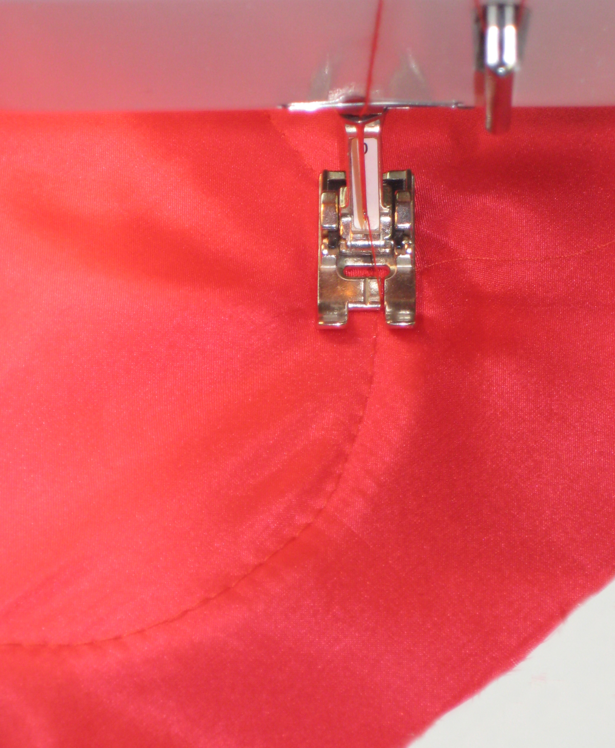 Customize Shoulder Pads with Lining Fabric Covers - Threads