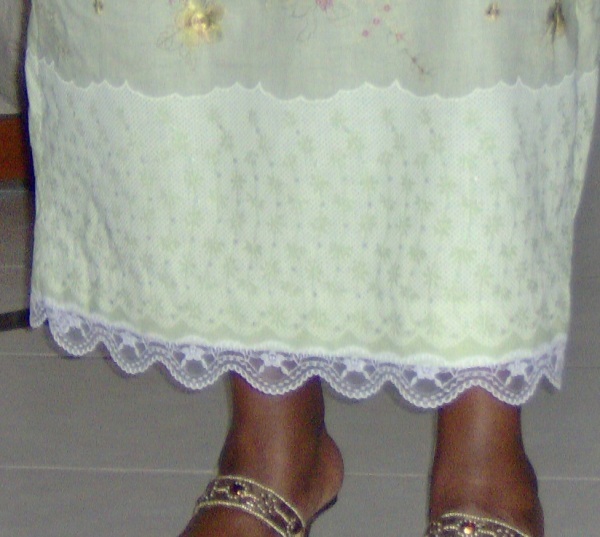 WORKING WITH ONE WAY PATTERNED FABRIC - Threads