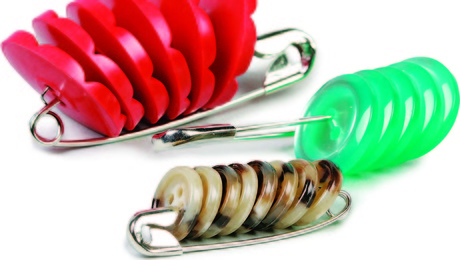 Organize your button stash with safety pins - Threads