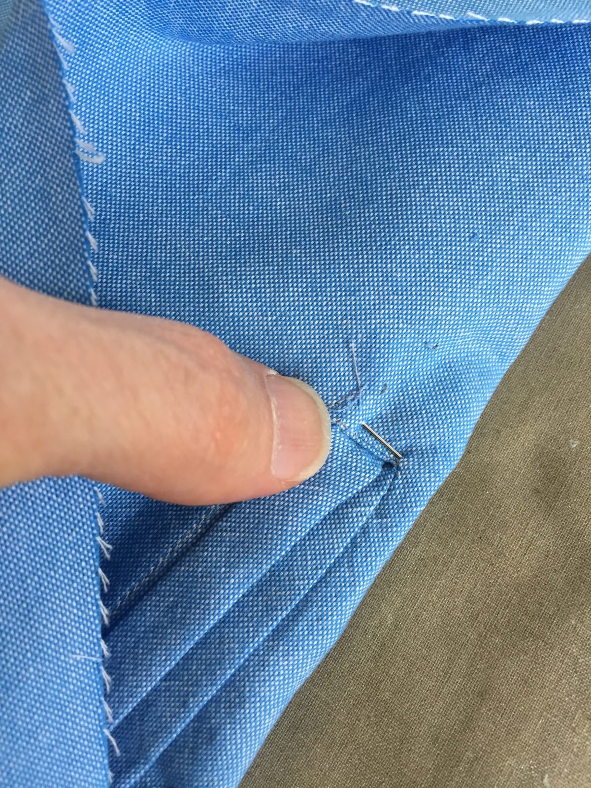 How to Sew a Professional Sleeve Placket - Threads