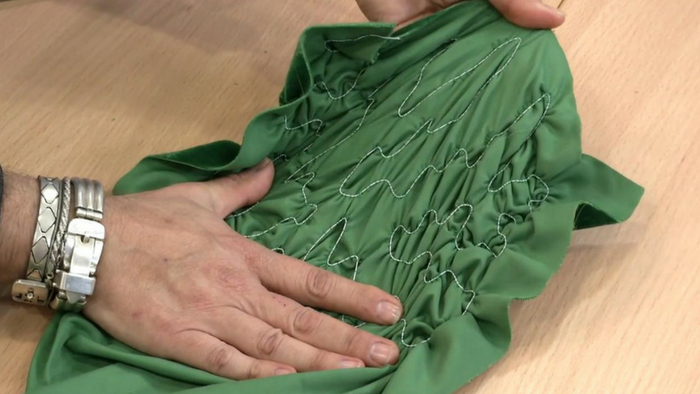 How to Stitch a Ruched Texture into Velvet Fabric