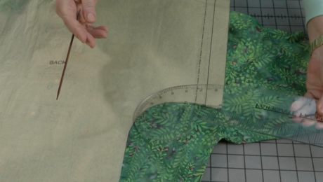 Video: Trim a Dolman Sleeve - Threads