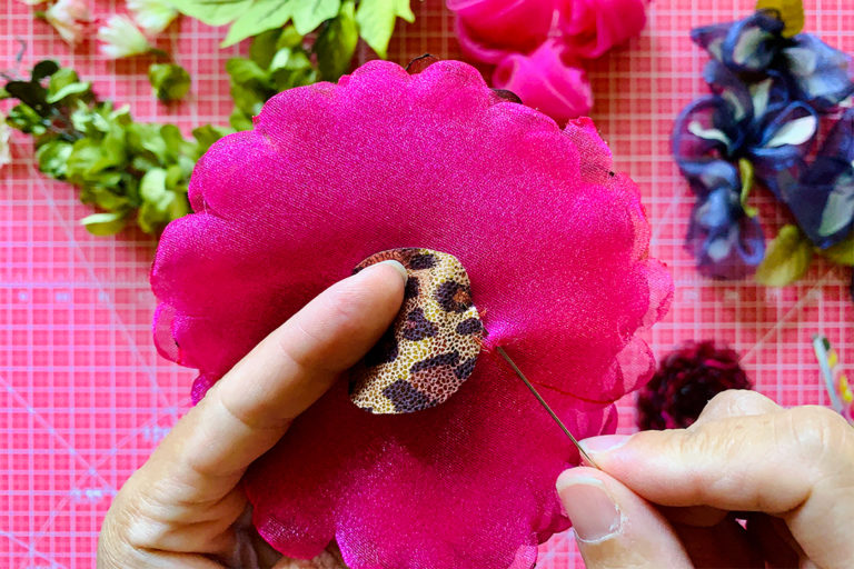 Learn to Sew Fabric Flowers - Threads