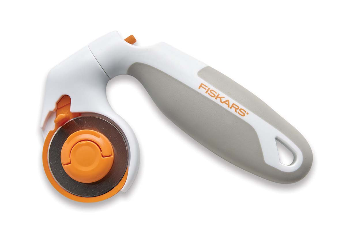 How to Use Rotary Cutters to Cut Fabric with Ease - Threads