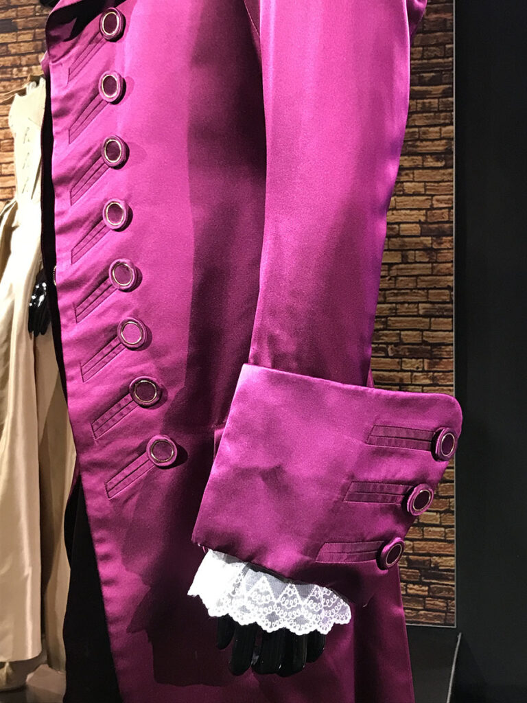 A Must-See Costume Exhibition as Broadway Shows Return - Threads