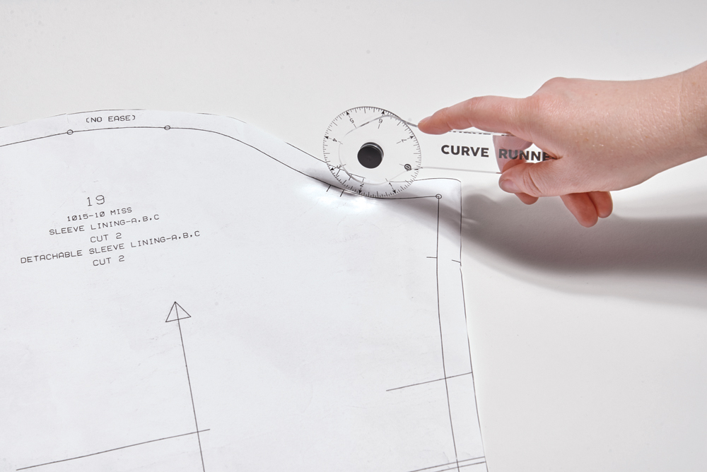Visual Arts Curve Runner 12 inch Measuring Wheel Craft Supplies & Tools ...