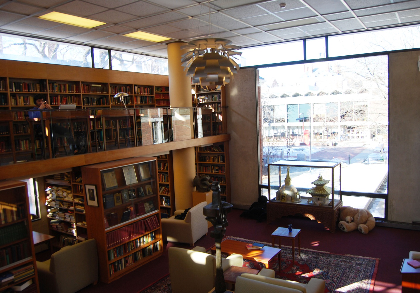 Quincy Library | Flyby | The Harvard Crimson