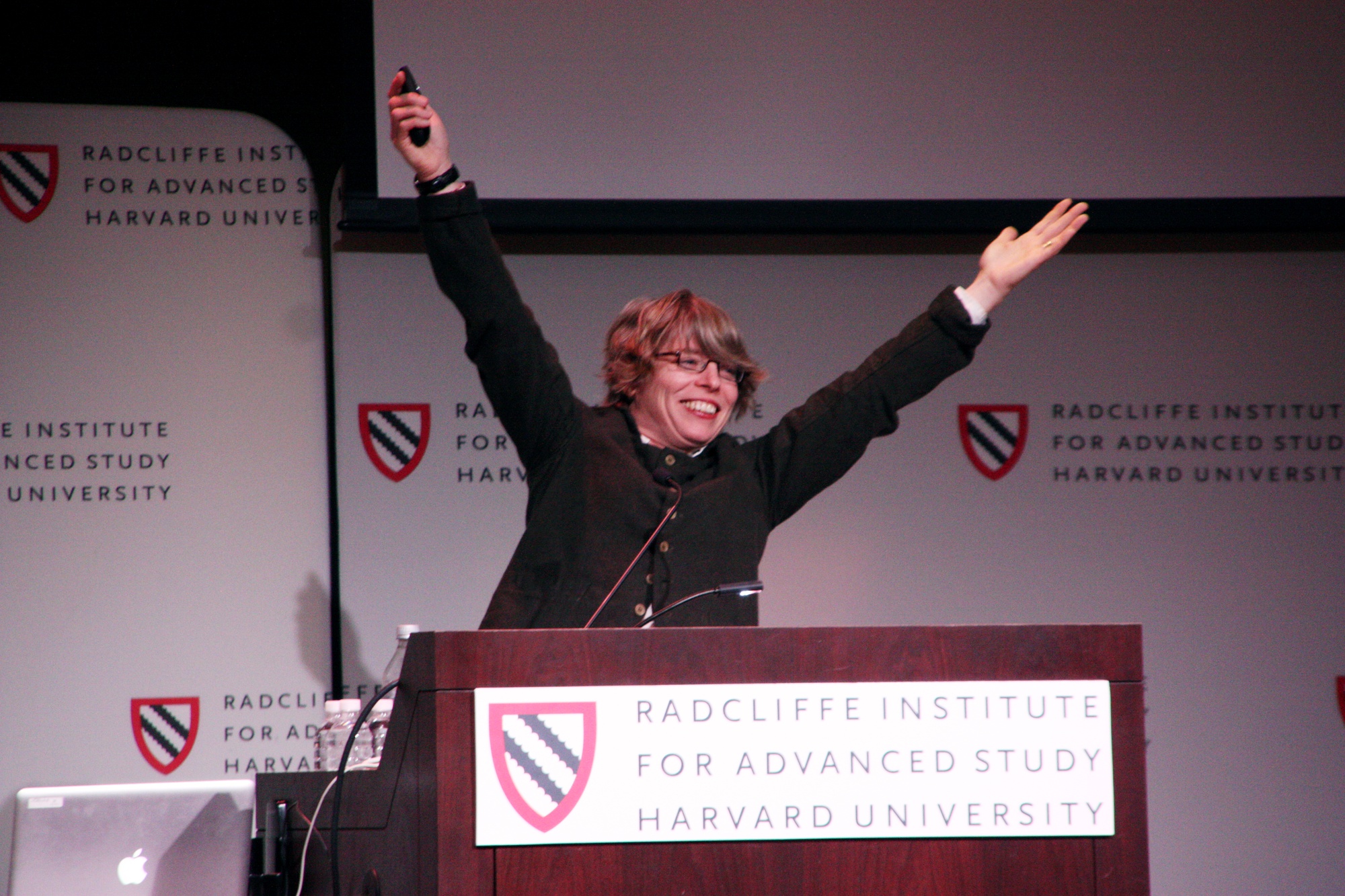 Lepore Unmasks Wonder Woman’s Feminist Origins | News | The Harvard Crimson