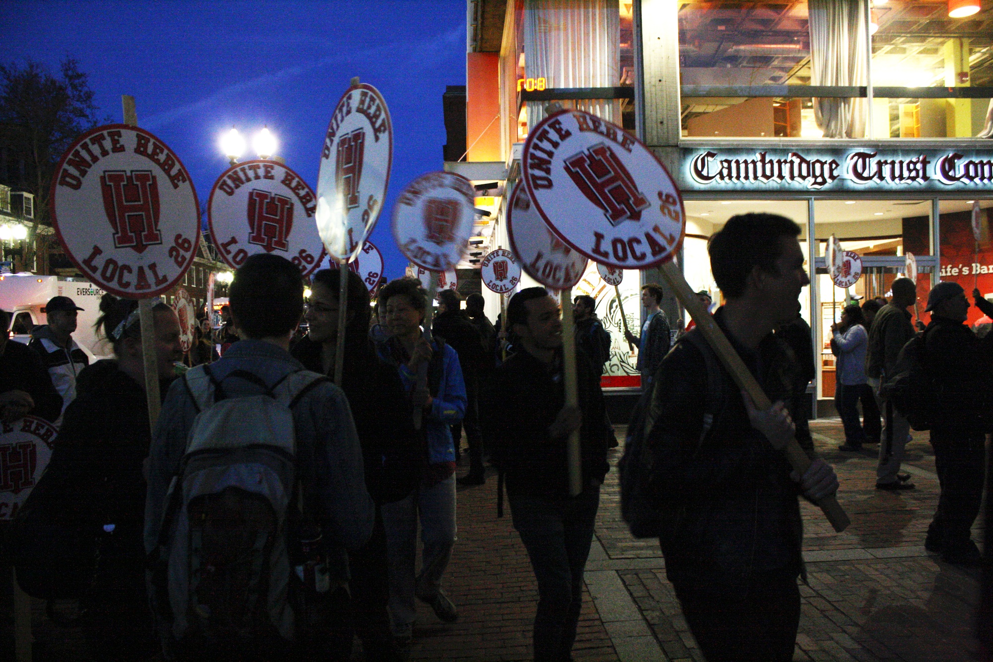 Dining Workers Rally for 2016 Labor Negotiations | News | The Harvard ...