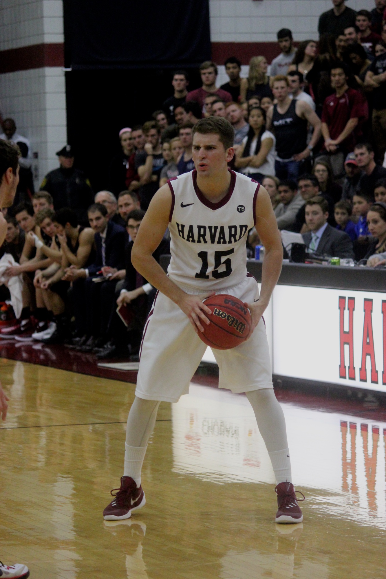 Men's Basketball Drops First Game of New Year, 65-62, to Vermont ...