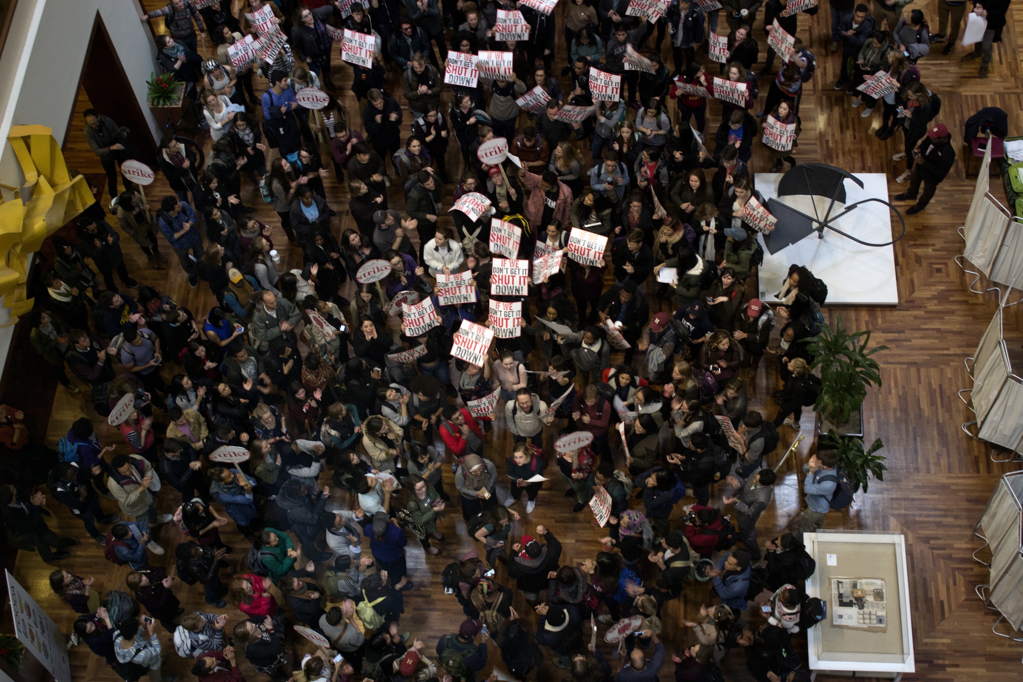 Harvard and Dining Workers Reach 'Tentative Agreement' | News | The ...