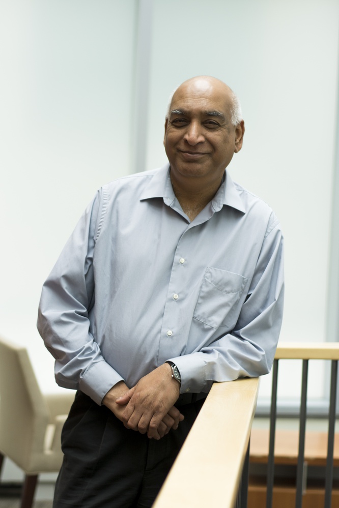 Professor Shiv S. Pillai | Magazine | The Harvard Crimson